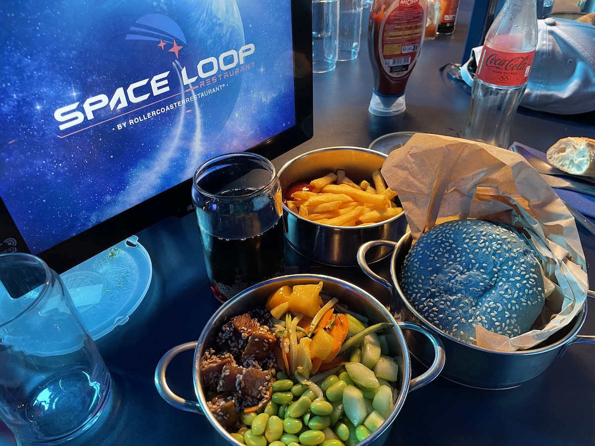 Futuroscope: 4D-Freizeitpark und Badeparadies bei Poitiers